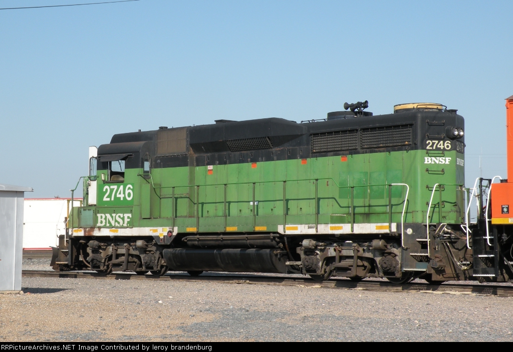 BNSF 2746